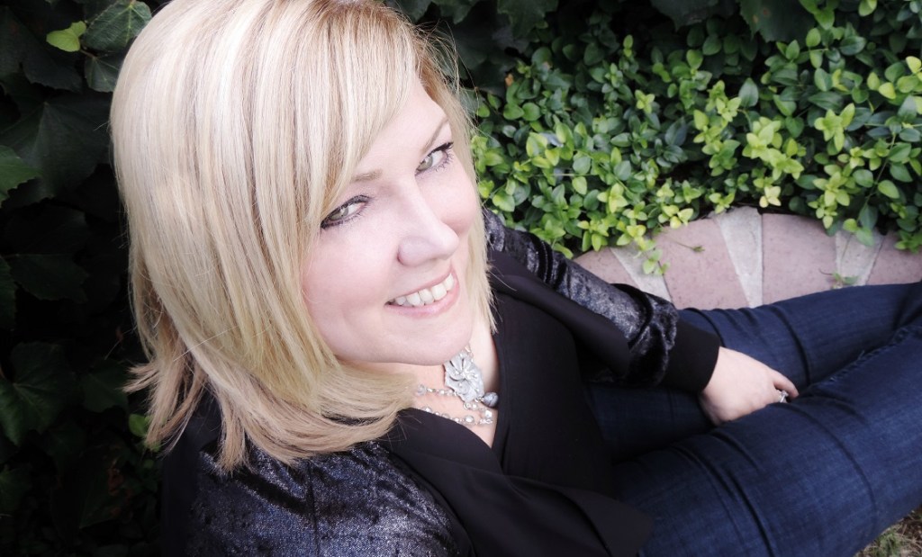 Author Interview: Brenda Drake | The Spinning Pen